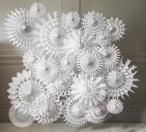 Pack of 18 Paper Snowflake Christmas Hanging Decorations | The Paper ...